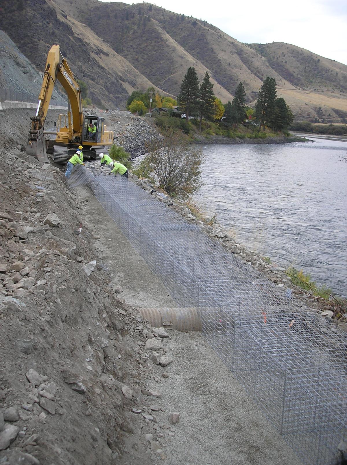 M.P. 210.5 Landslide | Hilfiker Retaining Walls