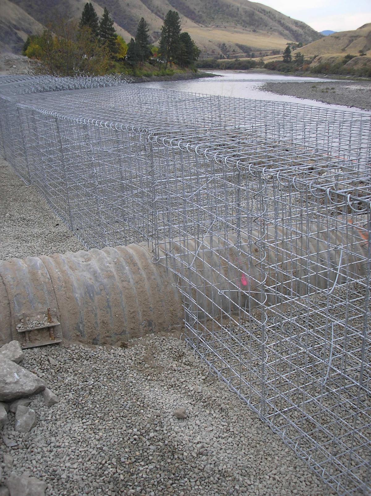 M.P. 210.5 Landslide | Hilfiker Retaining Walls