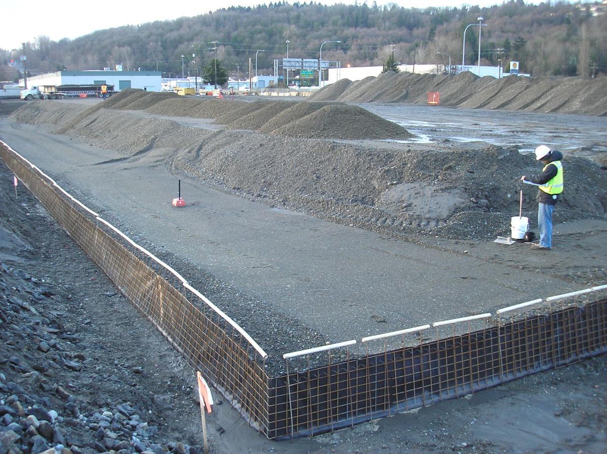 Welded Wire Wall Prong Protection | Hilfiker Retaining Walls