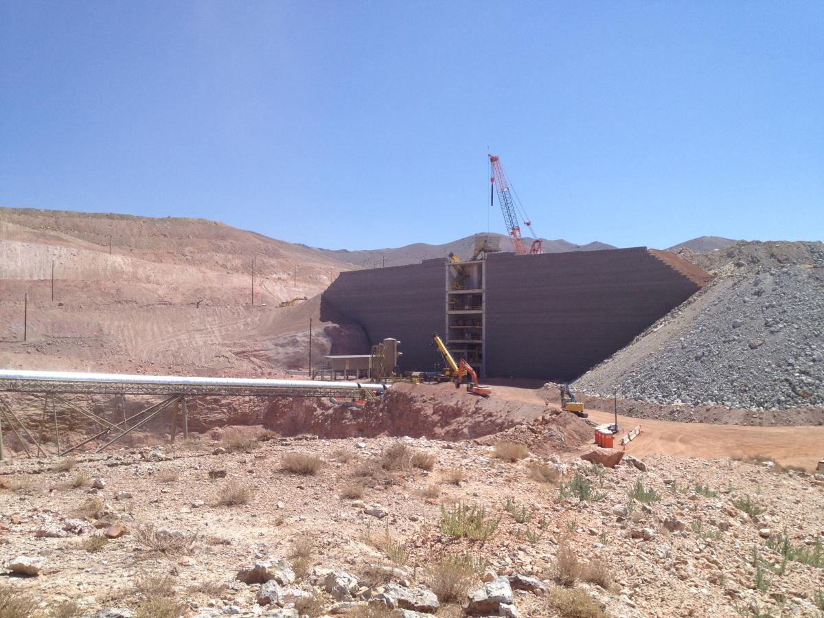 MSE Crusher Wall at Nevada Mine | Hilfiker Retaining Walls