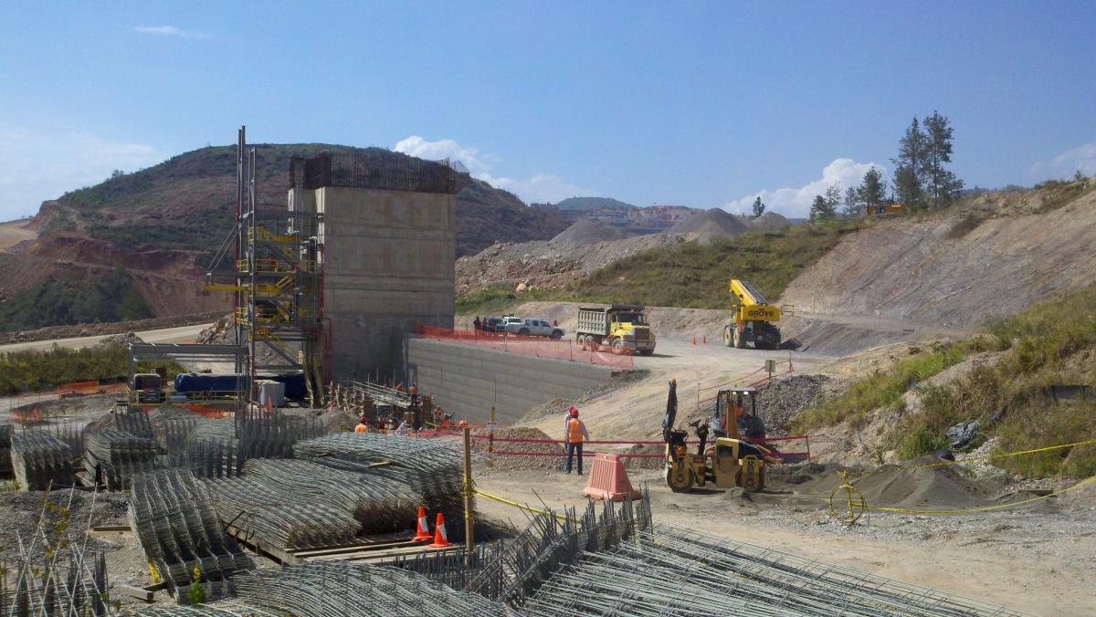 Dominican Republic Crusher Walls | Hilfiker Retaining Walls