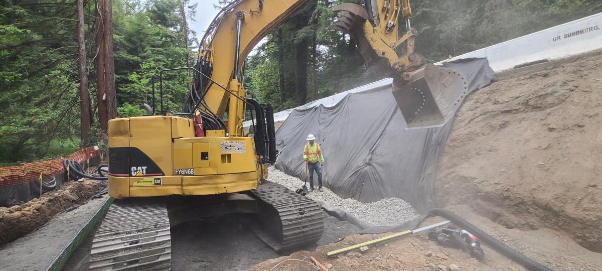 Caltrans 01-0F1604 | Hilfiker Retaining Walls