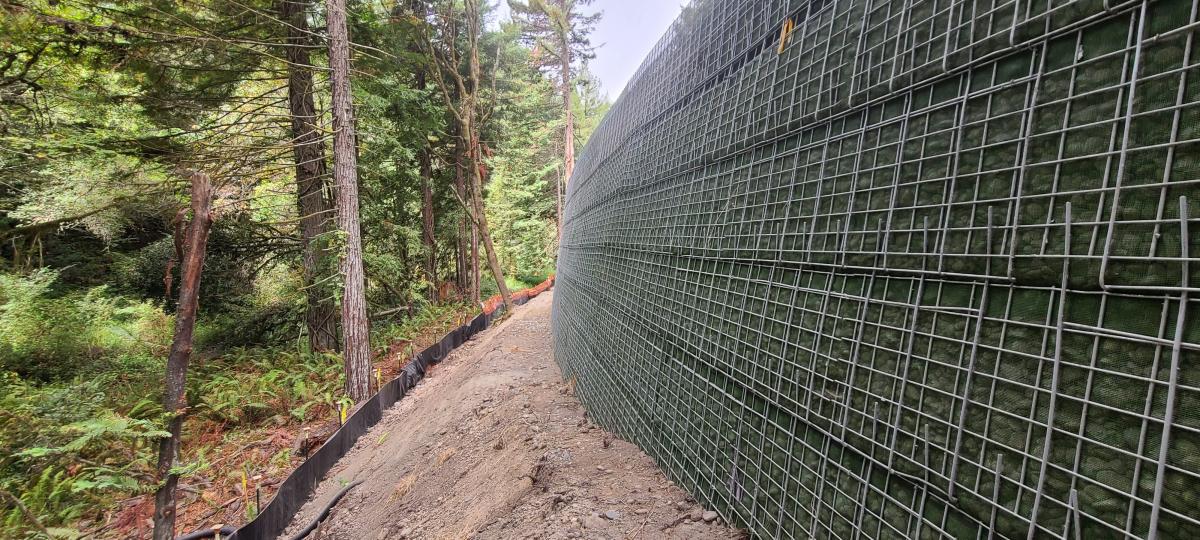 Caltrans 01-0F1604 | Hilfiker Retaining Walls