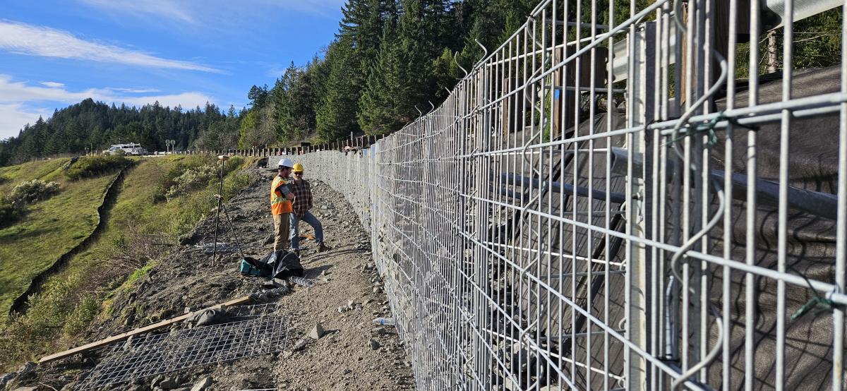 Caltrans 01-0N0904 | Hilfiker Retaining Walls