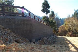 Welded Wire Wall Gallery | Hilfiker Retaining Walls
