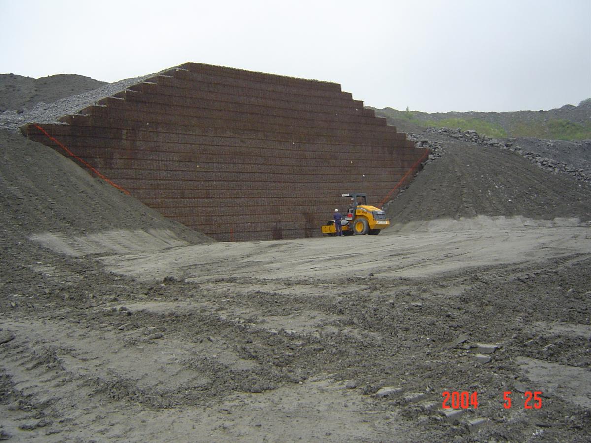 Crusher Wall at Butler Quarry | Hilfiker Retaining Walls