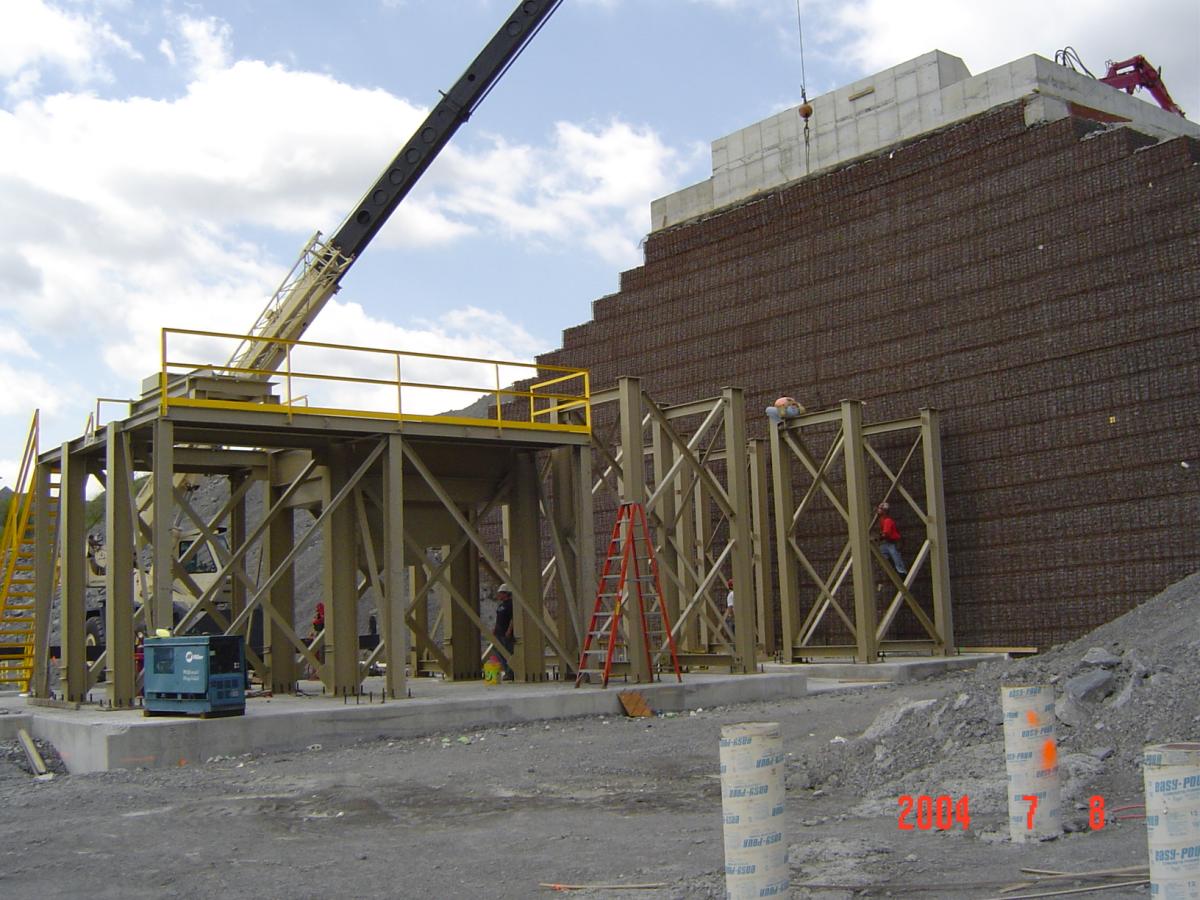 Crusher Wall at Butler Quarry | Hilfiker Retaining Walls