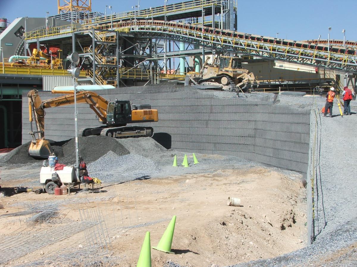 Mazapil Mine, Mill Access Ramp | Hilfiker Retaining Walls