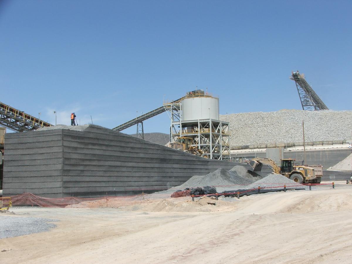 Mazapil Mine, Mill Access Ramp | Hilfiker Retaining Walls