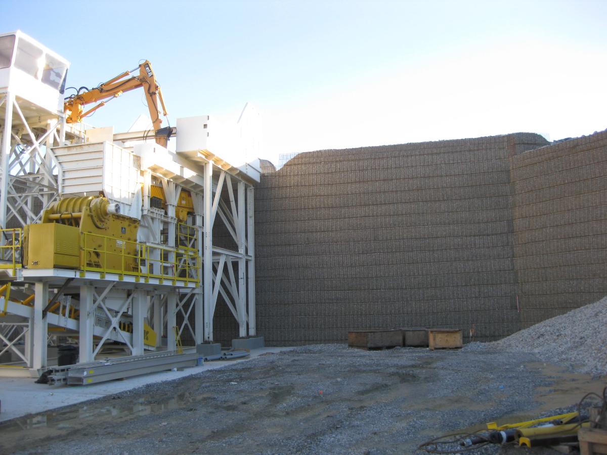 Aggregate Plant | Hilfiker Retaining Walls
