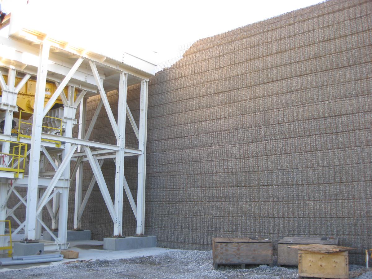 Aggregate Plant | Hilfiker Retaining Walls