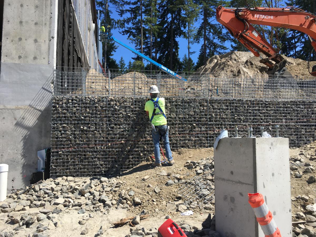 Harrison Specialty Care Clinic | Hilfiker Retaining Walls