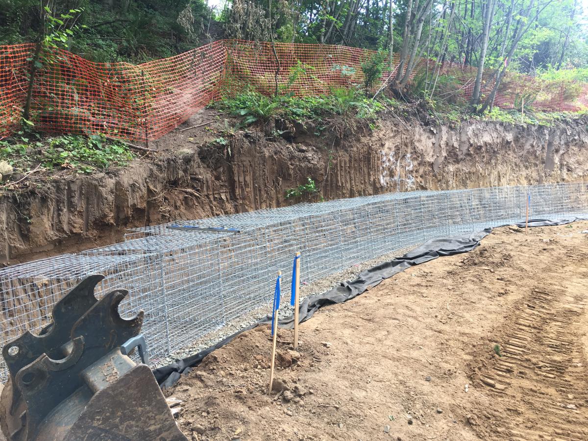 The Bluffs Park - Bonny Slope Trail Project | Hilfiker Retaining Walls