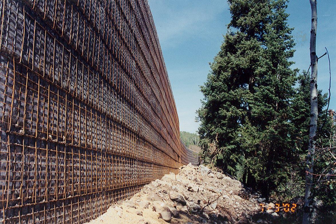 Welded Wire Wall Gallery | Hilfiker Retaining Walls