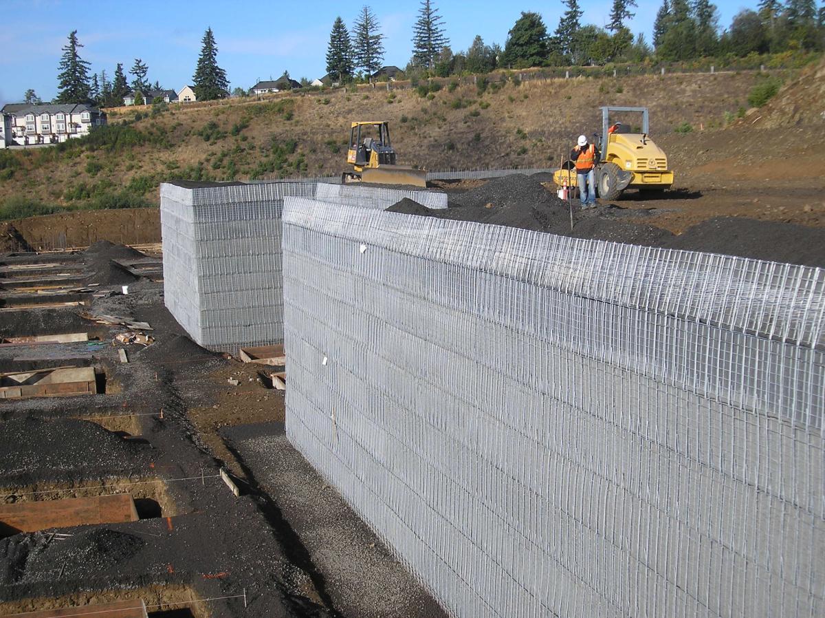 Welded Wire Wall Gallery | Hilfiker Retaining Walls