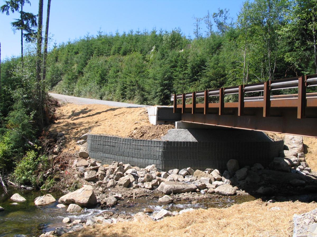 Welded Wire Wall Gallery | Hilfiker Retaining Walls